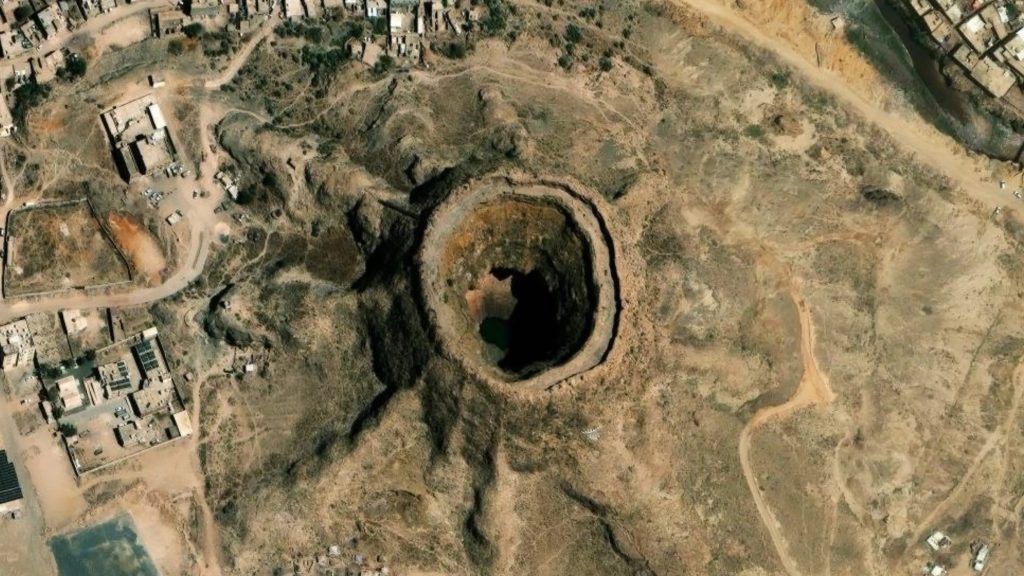 L'«Homme-Araignée du Yémen» tombe dans un cratère volcanique et se tue ...