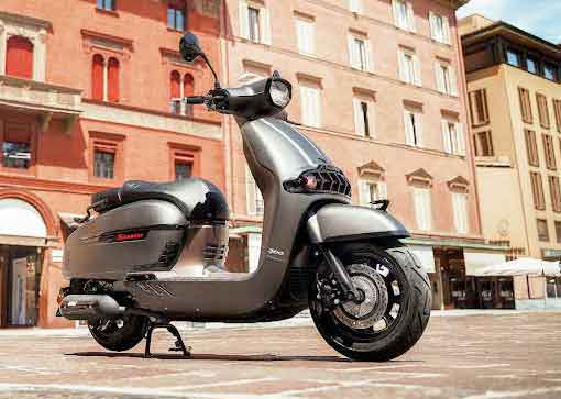 VMS Victoria sixties 300 : Le scooter qui cache bien ses qualités de ...